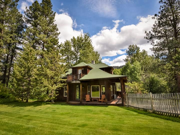 Firefly Cabin, 4 Bdrm, Deck, Trails, Fenced Yard - Winthrop, WA
