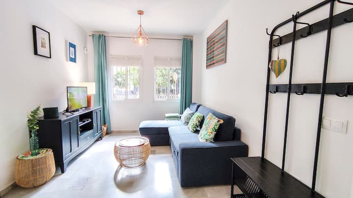 Bright Apt With Beautiful Courtyard Yard In The Ce - Málaga