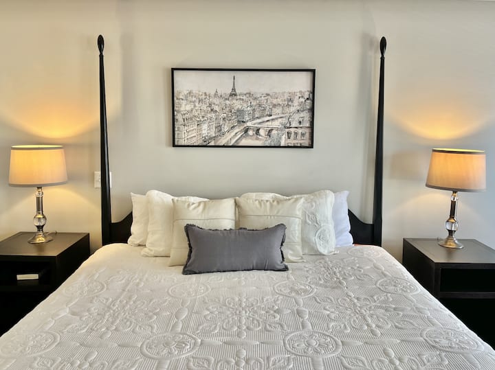 Paris In Branson: Room #14 At The Bradford - Branson, MO