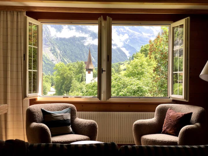 Iconic Valley View • Amazing Design + King Bed - Mürren