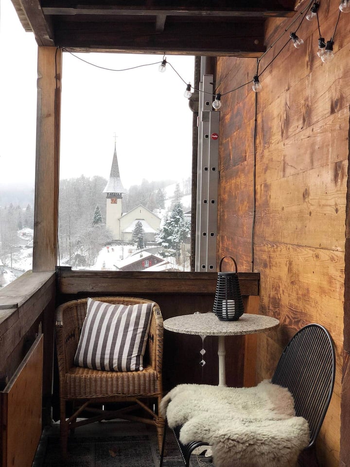 Ridiculously Amazing Views, Cool Apartment Too! - Lauterbrunnen