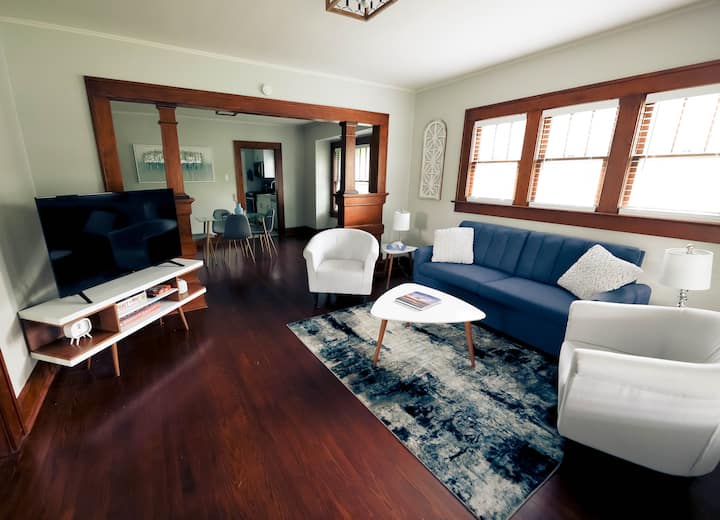 *Charming 2br ~King Bed~9 Min To Isu~grill~firepit - Terre Haute, IN