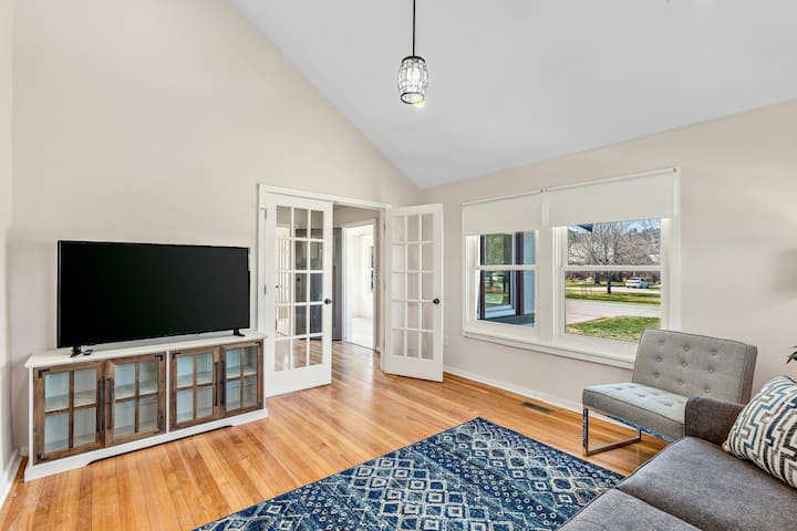 Downtown Home - Walk To Restaurants And Shops - Rapid City, SD