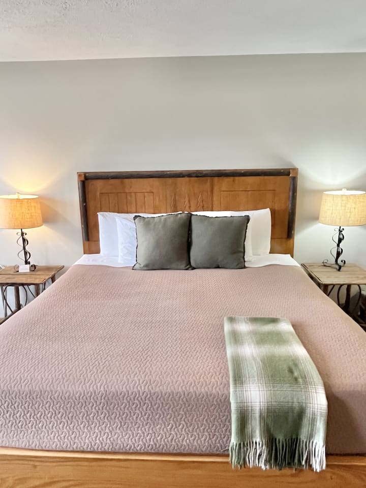 Fisherman's Cottage: Room #29 At The Bradford - Branson, MO