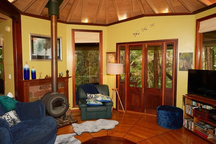 Timber Mongolian Yurt On Garden Setting By Stream - Murwillumbah