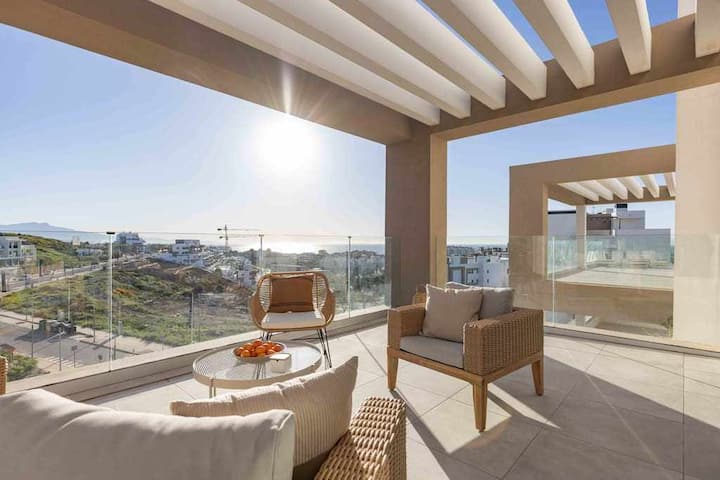 South Bay - Luxury Penthouse With Stunning Views - Estepona