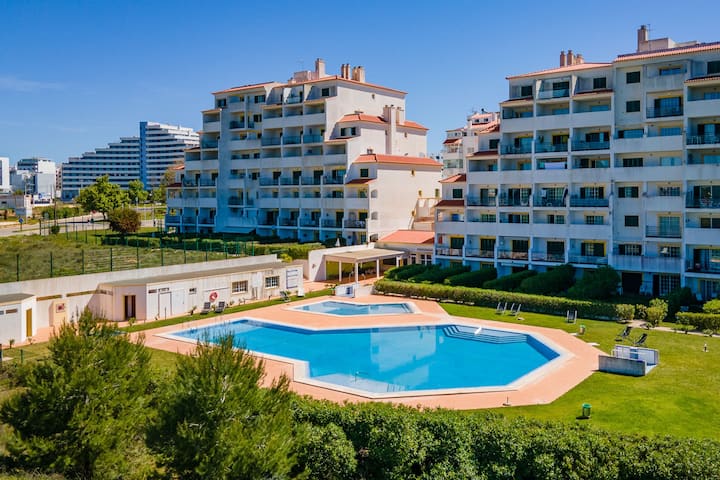 2bdr Duplex W Ac & Pool In Portimão By Lovelystay - Portimão