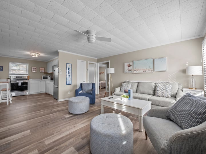 2br Oceanside Duplex, Steps From Beach, Dog Friendly At No Add't Fee - Emerald Isle, NC