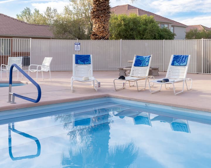 In For The Night At The Springs Bl991380 - Mesquite, NV