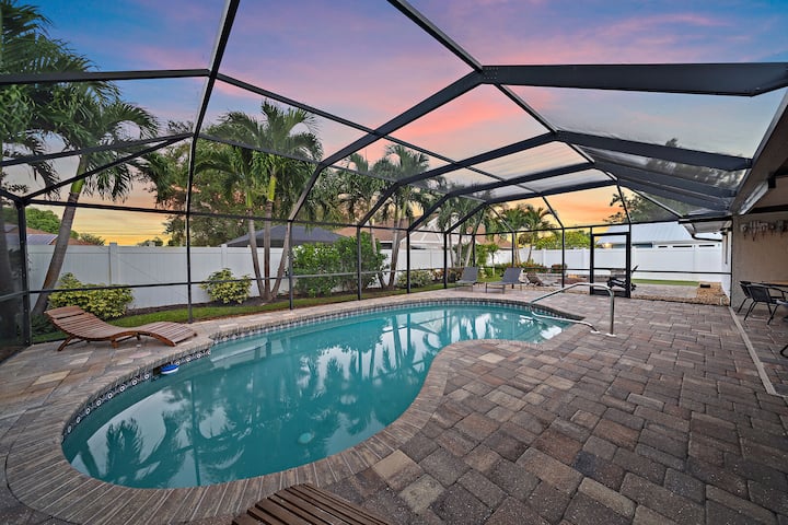 Just Beachy | Putting Green, Heated Pool + Lanai - Bradenton, FL