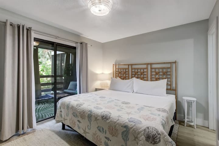 Central Location: Pool, Minutes To Shops & Beach! - Fort Clinch State Park, Fernandina Beach