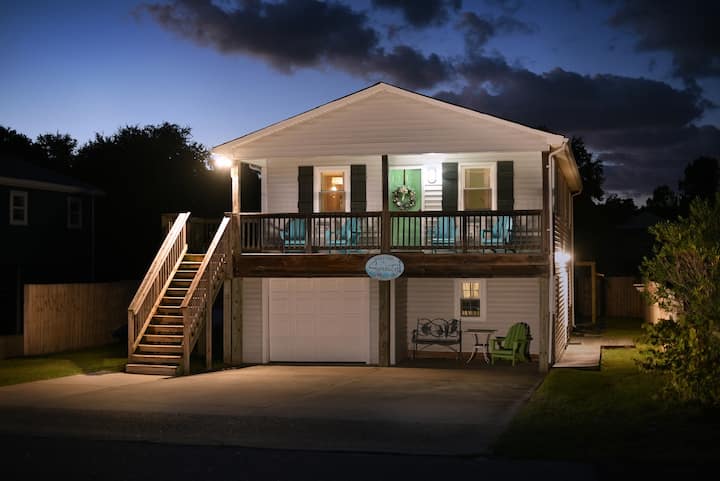 5 Bdrm, Hot Tub, Short Walk To Beach - Kill Devil Hills, NC