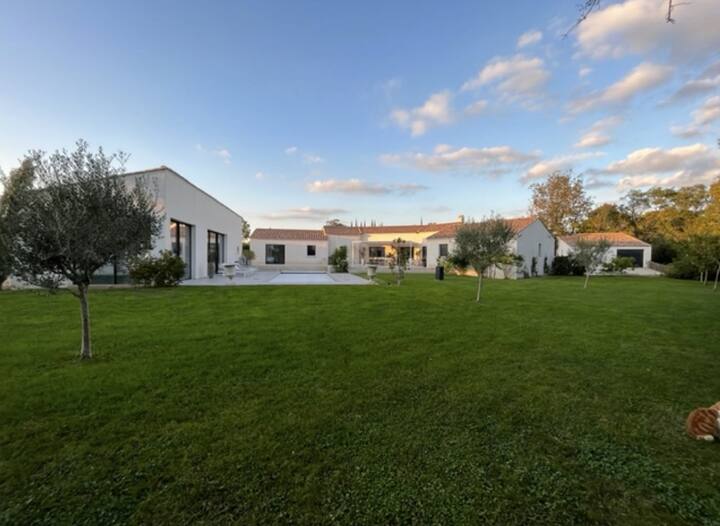 Villa Marie En Provence - Geweldig Vakantiehuis Met Poolhouse - Maussane-les-Alpilles