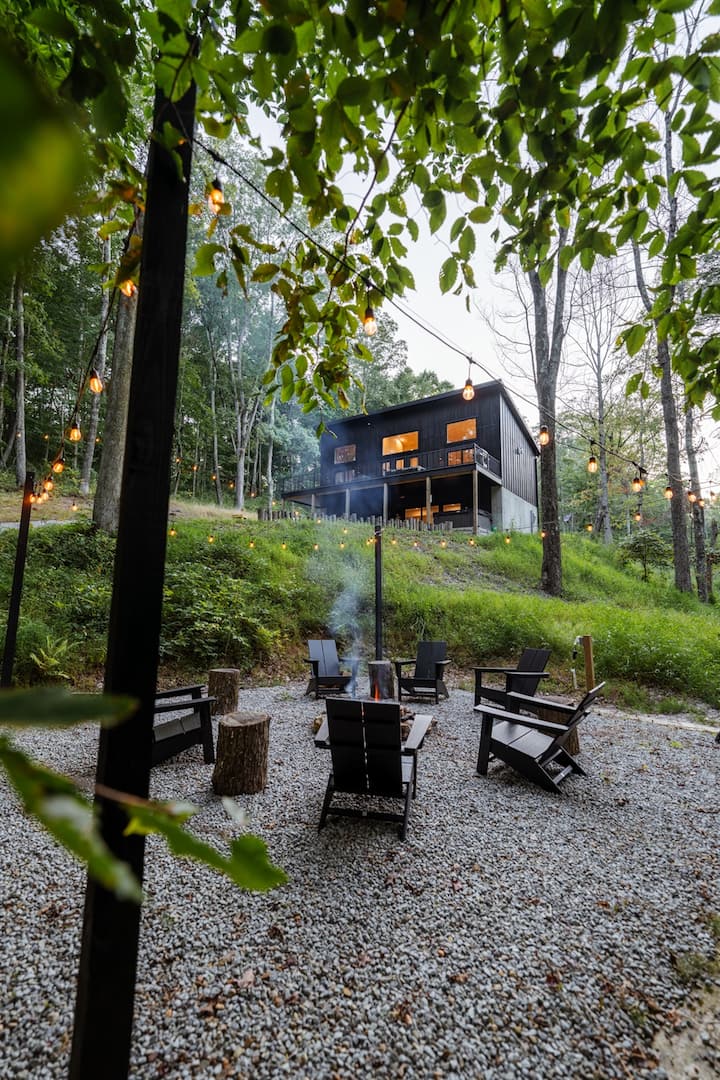 Reconnect In The Woods | 5 Min To Old Man's Cave - Logan, OH