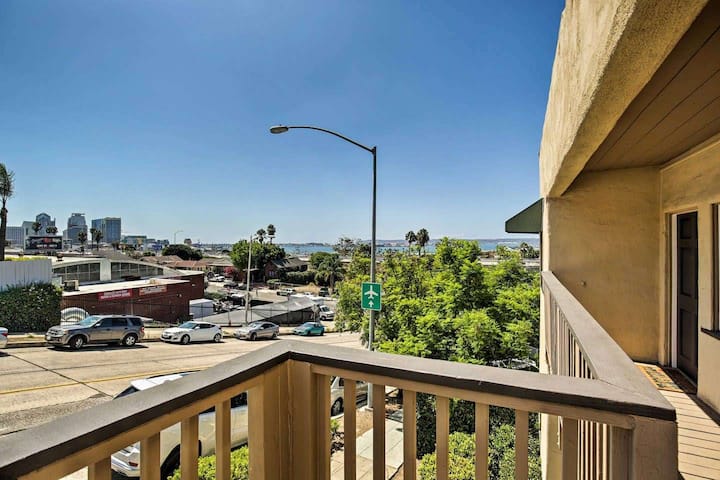 Entire Apt Building (4 Apts) Sleeps 20 I Little Italy - San Diego