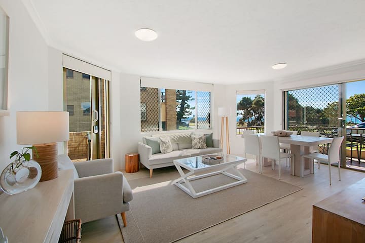 Point View Lodge 2 - Ground Floor Beachfront - Coolangatta