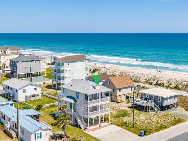 Skipper's Hideout | Ocean Views + Walk To Beach! - Topsail Island