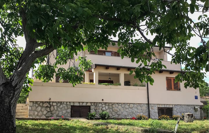 Nice Apartment In Cres With Kitchen - Cres, Hırvatistan