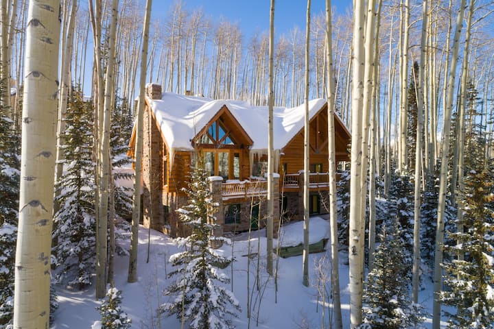 Hot Tub, Ski Access, Bbq & Views | Snowdrift Cabin - Telluride, CO