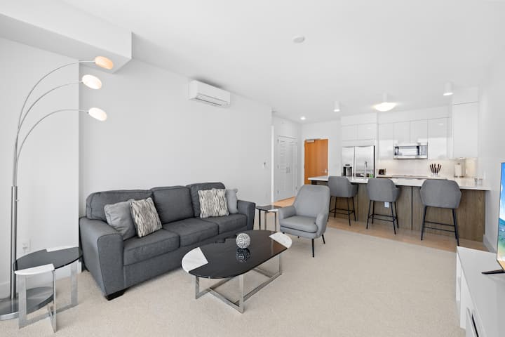 Stylish 1br Azure Ala Moana | 30 Day Min - Honolulu