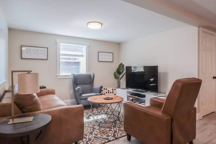 Newly Renovated Split Level Close To Beach - Kittery, ME
