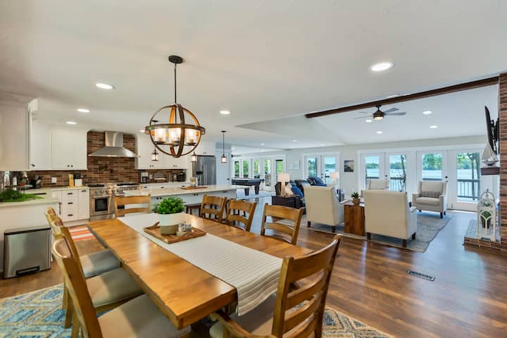 Shoreline Exquisite Reinvented Lake Sanctuary - Clemson, SC