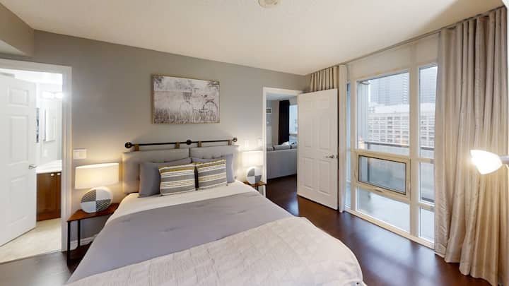 Comfortable 3-br Condo In Dt Toronto - Toronto