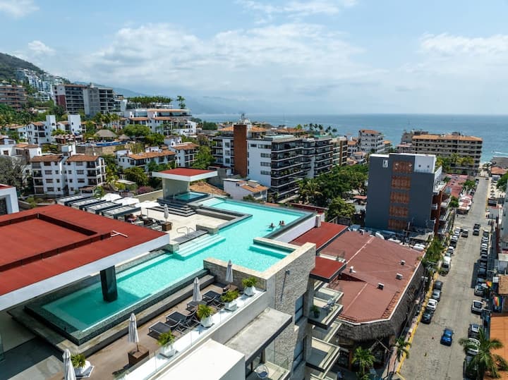 Top Floor Loft Building! Amazing Rooftop Pool! - Puerto Vallarta