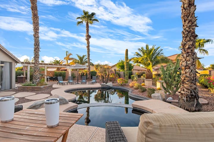 Monte Cristo: Epic Backyard, Pool, Spa & Firepit! - Surprise, AZ