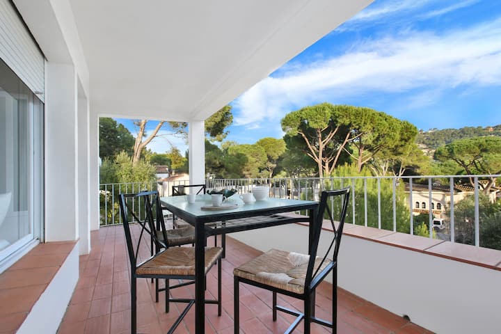 1pan 02 - Maison Simple Divisée En 3 Appartements - Llafranc