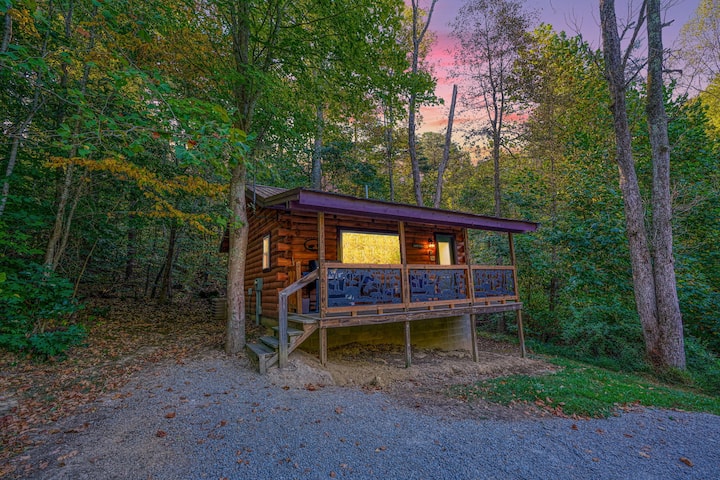 Bearadise Cove: Pet Friendly Cabin Hocking Hills - Hocking Hills State Park, OH