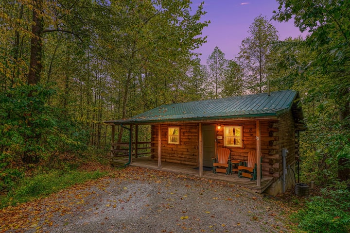 Natures Paradise: Pet Friendly Cabin Hocking Hills - Hocking Hills State Park, OH