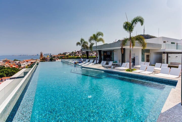 Super Studio! Amazing Avida! King Bed 1 Bath 209 - Puerto Vallarta