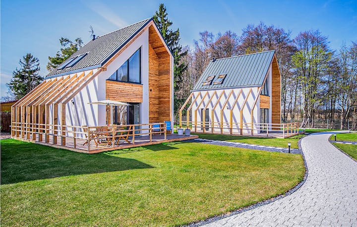 Awesome Home In Nowecin With Sauna - Łeba