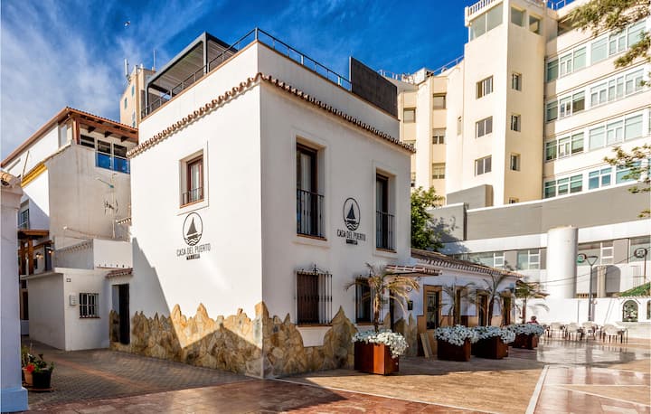 Gorgeous Home In Marbella With Kitchen - Marbella