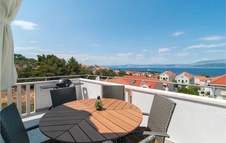 Amazing Apartment In Supetar With Wifi - Supetar