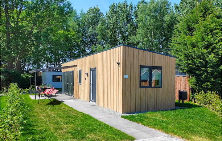 Cozy Home In Heinkenszand With Kitchen - Goes