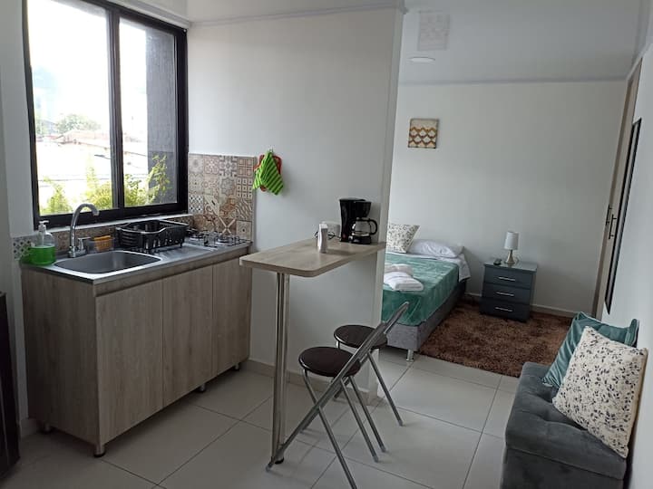 Gurus Fr | Near Cc Arboleda, La Rebeca, Restaurant - Pereira