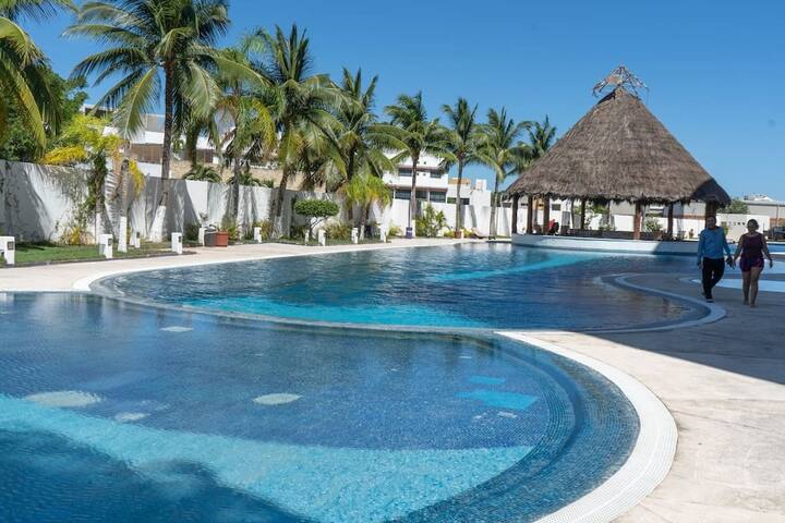 Pool View | 2 Bdrm - Cancún