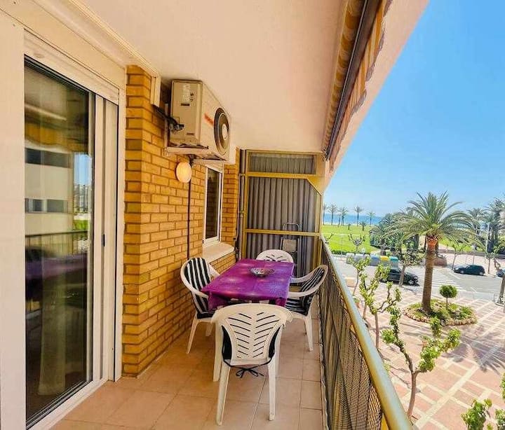 Playa La Pineda Relax Climatizado - Tarragona, España