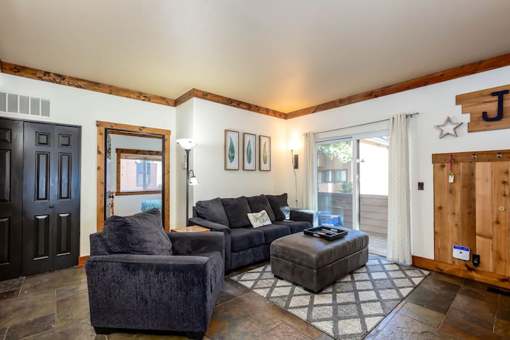 Powdj6 - Pool/hot Tub Condo + 2 Patios + Bikes - Oregon