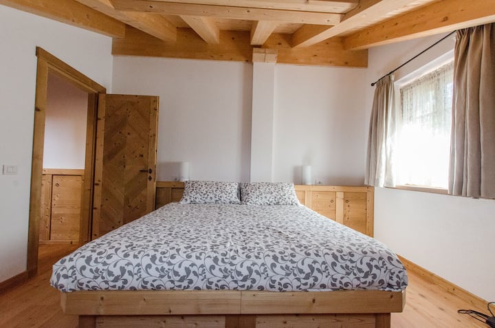 Elegant Apartament With Lovely Terrace- 5 Beds -Wifi - Cortina d'Ampezzo