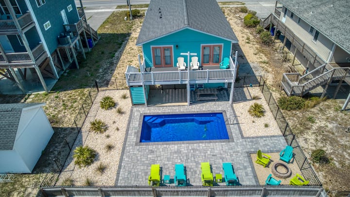 Ocean Breeze Cottage - Pool, Fire Pit & Ocean View - Surf City, NC