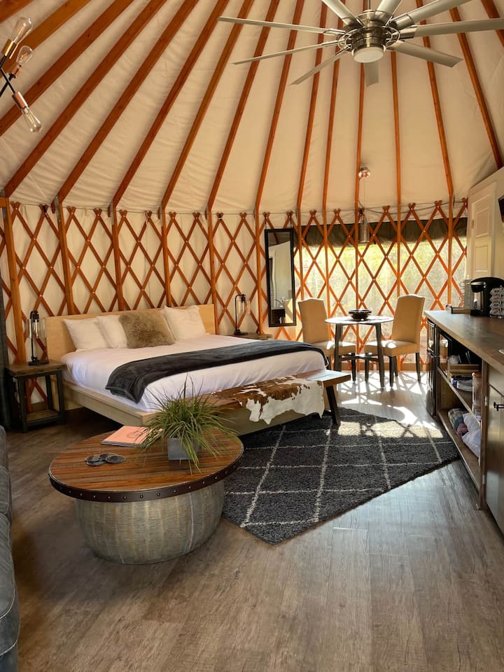 Escalante Luxury Yurt Cozy Cabin-deluxe-birch - Escalante, UT