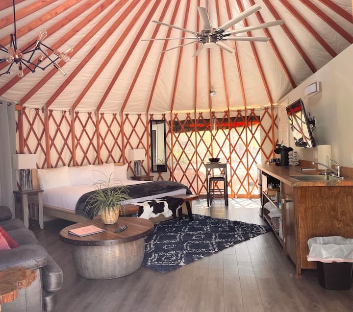 Escalante Luxury Yurt Secluded Cozy Cabin -Elm - Escalante, UT