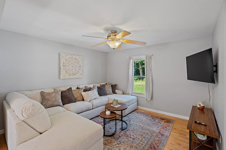 Saratoga Retreat – Minutes To Track & Town - Saratoga Springs, NY