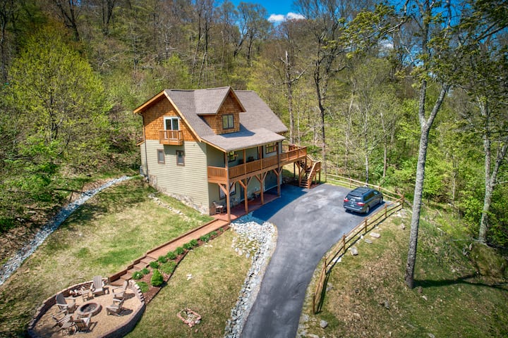 Sugar Rush-sugar Mtn Home W/ Firepit And Hot Tub! - Sugar Mountain, NC