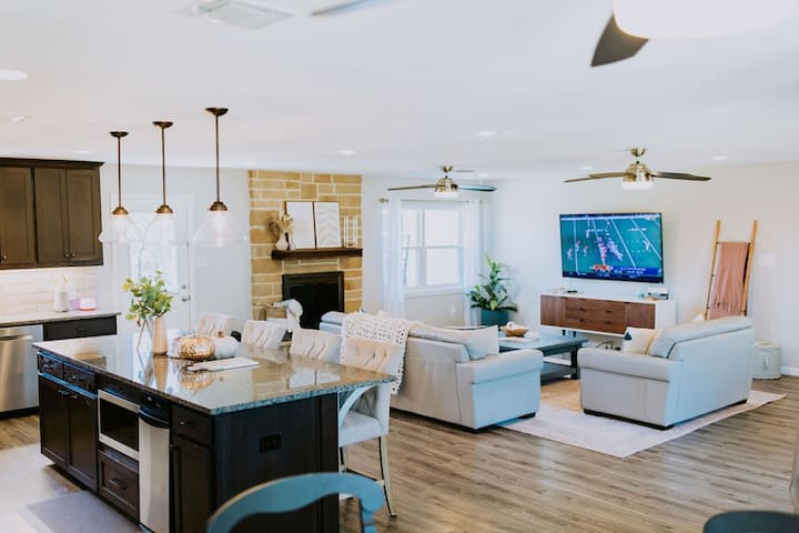 Groups And Fams - Hot Tub, Grill, Outdoor Living - Roanoke, TX