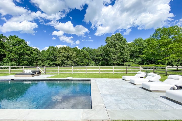 Whimsy Woods - 14 Acre Millbrook Estate With Pool - Millbrook, NY