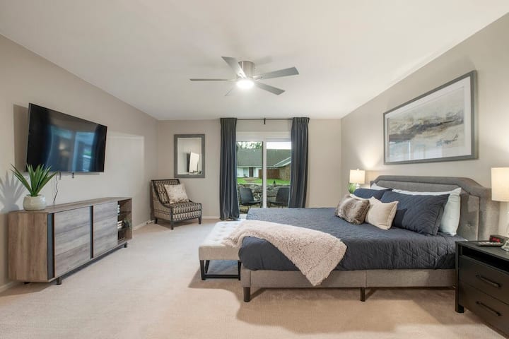 Paradise Awaits. Southern Hills/oru/river Spirit - Tulsa, OK